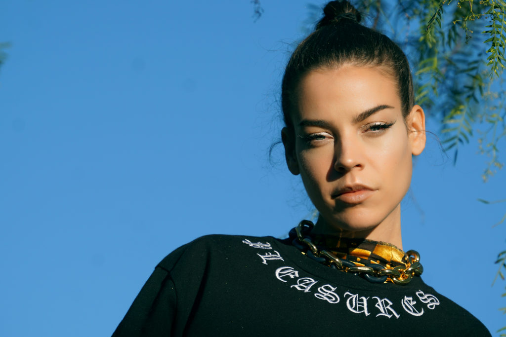 Artist Feature: Eva Shaw